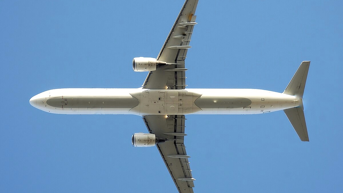 Why Just One Airline Refuses This Narrow-body Wonder On Flights to ...